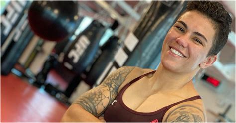 Jessica Andrade Okay With Leaked Nudes I Thought It Was Funny