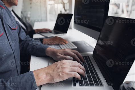 Developing Programming And Coding Technologies Working In A Software Engineers Developing