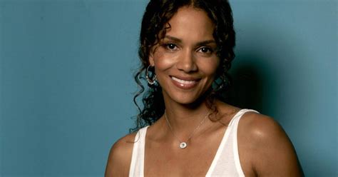 Halle Berry Hot Wallpaper Sexy Images Halle Berry