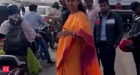 Watch Ncp Mp Supriya Sule Helps Clear Traffic Jam On Maharashtra