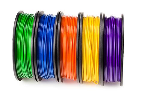 흰색 배경에 격리 된 블랙 레드 블루 그린 바이올렛 오렌지 노란색 흰색 필라멘트 3d 프린터 0명에 대한 스톡 사진 및 기타 이미지 Istock