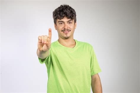 Premium Photo Man Counting To 5