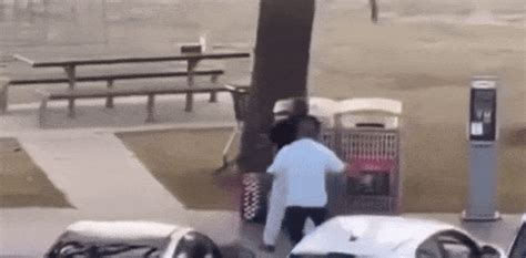 Intervene Or Run And Hide What Should You Do During Public Violence Like The Attacks At Bondi