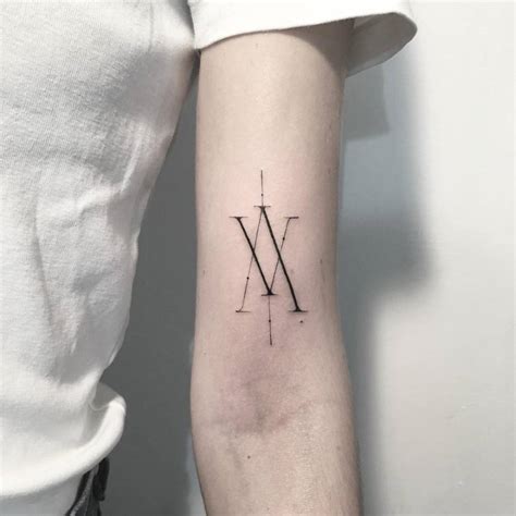 Monogrammi Lettere Tattoos Fai Lettere Iniziali Intelligenti Tatuaggio