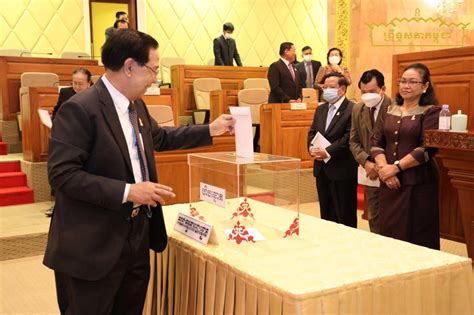 គេហទំព័រ ព្រឹទ្ធសភា នៃព្រះរាជាណាចក្រកម្ពុជា