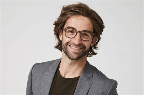 Чоловічі зачіски з довгим волоссям 23 модні ідеї з фото