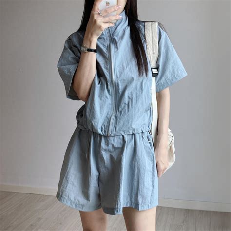 로이스제이 [바스락세트]여름 신상 반바지 반팔 트레이닝세트 아노락 세트 셋업 집업스타일의 시원한 소재 운동복 츄리닝 상하세트 하이넥 카라넥 연출 가능