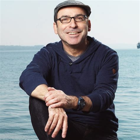 Στράτος Τζιτζης