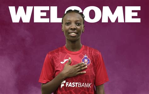 Էքսաուսի Կիզինգան՝ «Փյունիկ Աղջիկների ֆուտբոլիստ