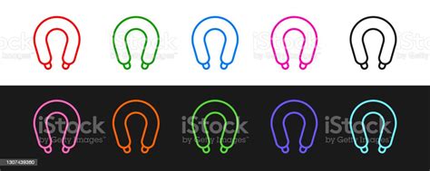 흑백 배경에 격리 된 세트 소시지 아이콘을 설정합니다 구운 소시지와 향기 표지판 벡터 고기에 대한 스톡 벡터 아트 및 기타 이미지 고기 구이 굽기 Istock