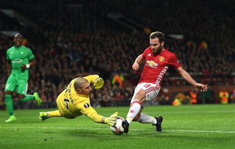 Who Is Stephane Ruffier Everything You Need To Know About The Rumoured West Ham Target