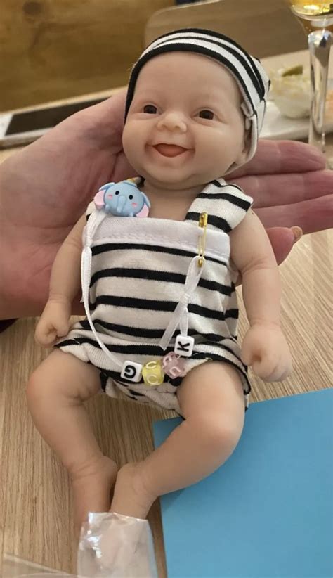Silikonowa Lalka Reborn Miniatura Mini Reborn Wroc Aw Stare Miasto Olx Pl