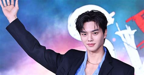 ‘스위트홈2 송강 “전라노출 촬영 후 부끄러움 반으로 줄었다”