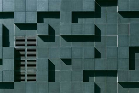 Analyzing Open Source Projects With The Swot Framework