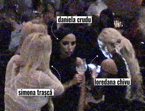 Cruduţa Loredana Chivu şi Simona Traşcă Au Atras Toate Privirile
