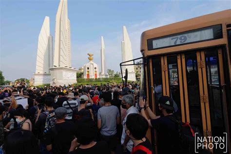 ‘อนุสาวรีย์ประชาธิปไตย แลนด์มาร์ค ‘การเมือง ที่ยังมีลมหายใจ