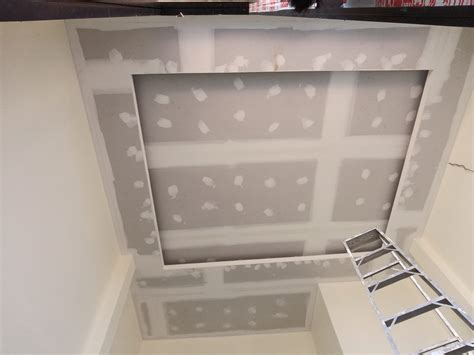 ອັດເດດງານ ໄມ ການຊ່າງຮັບເໝົາເພດານທຸກຮູບແບບແລະແກ້ວອາລູມີນຽມ