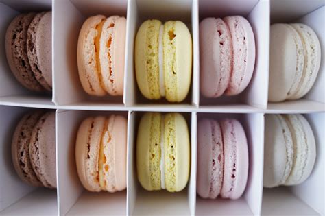 Кутия с френски макарони Кутия сладки за подарък