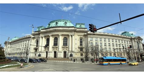 Лекари сигнализират за нарушения при избора на декан на медицинския факултет на СУ