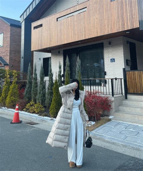 [23리뉴얼 백화점납품 고급광택]특허인증상품 100 리얼사가폭스 오리털 롱패딩 벨트 덕다운 폭스 퍼롱패딩 에이블리