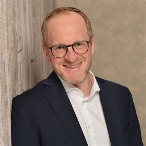 Dr Thomas Pohlmann Associate Director Laboratory Management