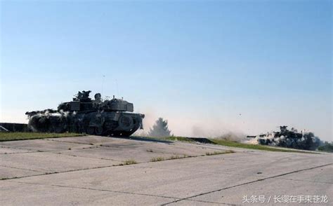 車身震動塵土飛揚駐德美軍M1A2射擊連拍 每日頭條