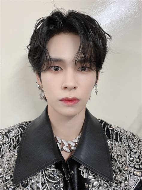 Cravity On Twitter 상 받았다~~~러비티 고마워요 다 러비티 덕분이에요☺️ 사랑해 러비티 ️ 세림 2022aaa