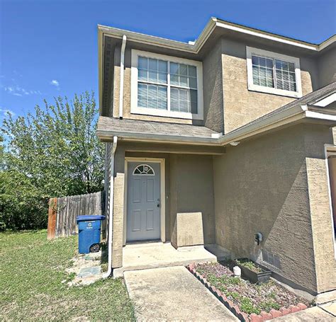 5015 Summit Pass Apt 2 San Antonio Tx 78229 Zillow