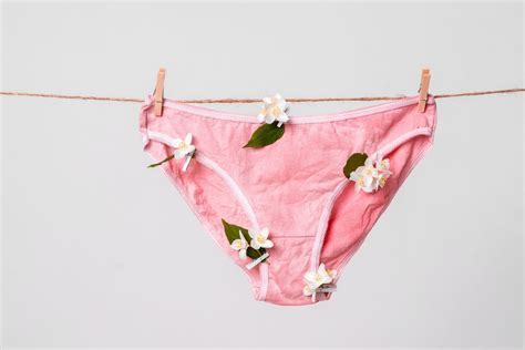 Vaginal Odor Whats Normal And Whats Not The Healthy Readers Digest