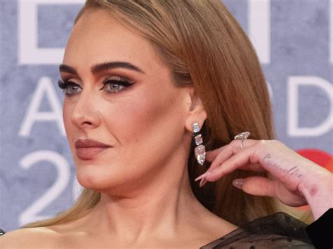 Esto Costó El Lujoso Anillo De Compromiso Que Recibió Adele