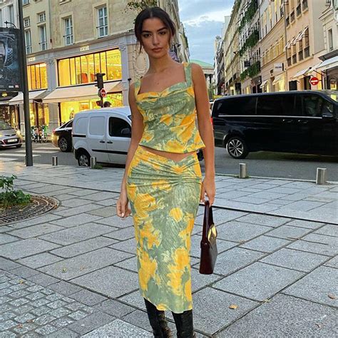 여자 인쇄 탱크 탑 연필 메디 스커트 두 조각 세트 정장 의상 2022 여름 옷 스커트