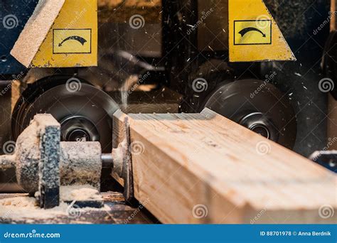 Close Up Of A Straight Router Bit Cutting A Groove Or Rabbet In A Piece Of Oak Stock Photo