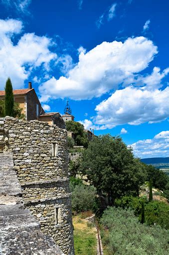 거리 건물 프로방스 프랑스의 루브 롱 지역에서 Menerbes의 중세 마을에 건축 0명에 대한 스톡 사진 및 기타 이미지 0명 거리 건물 외관 Istock