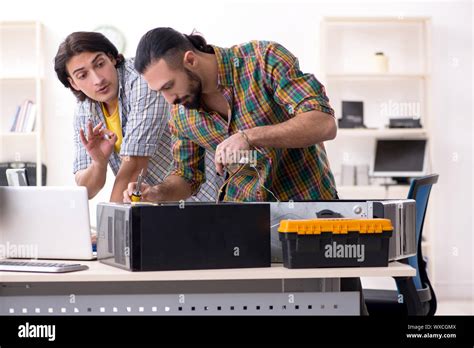 IT Engineers Working On Hardware Issue Stock Photo Alamy