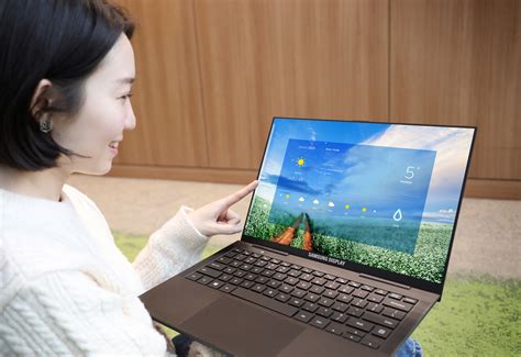 [삼성디스플레이] 세계 최초 대면적 터치 일체형 Oled 개발