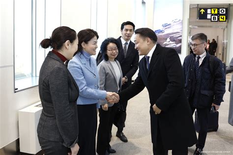 Монгол Улсын Их Хурлын дарга Д Амарбаясгалан БНХАУ д айлчлахаар мордлоо