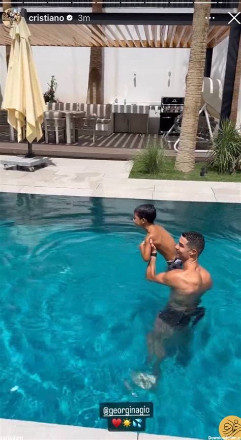 عکس سیکس پک رونالدو و همسرش