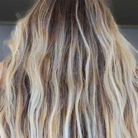 Makenna Young On Instagram Focused On Creating Bright Dimension On