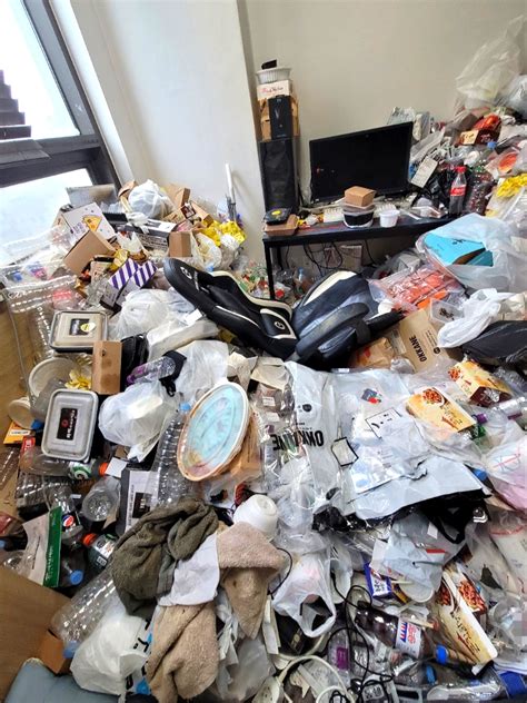 퇴실 전 원룸 특수청소로 원상복구 쓰레기집청소 비용 무료견적 더러운 집청소 업체 우아한정리