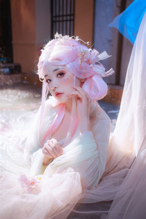 爆机少女喵小吉 Nekokoyoshi 九月番t3会员 No049 《临江仙》超美幻风美乳 原版私拍81p 超清 套图