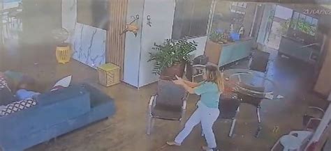 Mãe E Filho Invadem Casa Matam Dois Idosos A Tiros E Deixam Padre Baleado