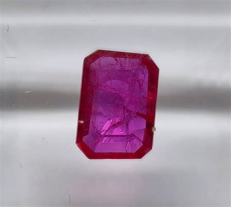 No Reserve Price Ruby 0 68 Ct Antwerp Laboratory For Gemstone Testing Algt Auction