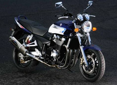 Suzuki Gsx 1400 2001 2006 Review Speed Specs And Prices Mcn