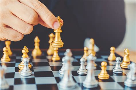 사업 재생 체스 게임 최고의 전략이 성공적인 비즈니스 지도자 개념의 계획 검사 보기에 대한 스톡 사진 및 기타 이미지 검사