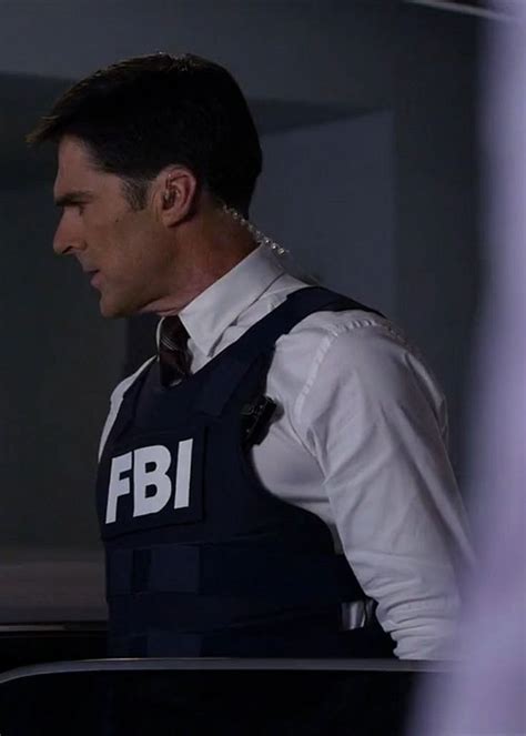 Pin Su Aaron Hotchner