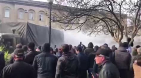 Protestors Storm Putin Backed Parliament In Georgia Breakaway Region