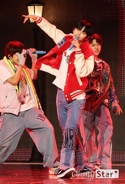 보이넥스트도어 태산 오마이포토