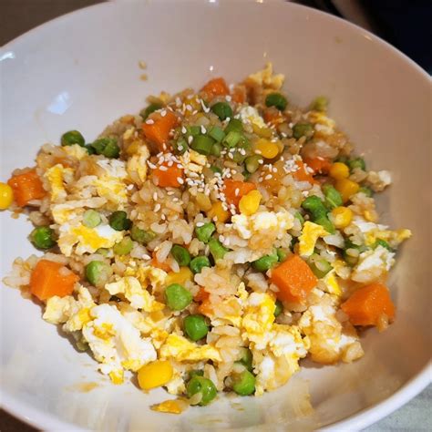 Quick Frozen Vegetable Fried Rice With Eggs And Soy