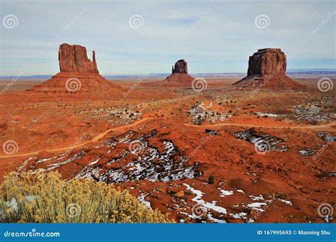 Iconic Buttes Of Monument Valley Stock Image Image Of East Pictured