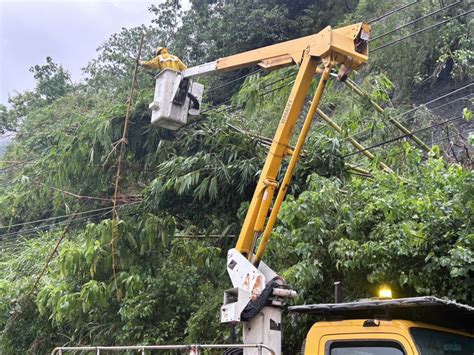 凱米颱狂襲臺南逾9萬戶停電 台電台南＋新營2區處全力搶修復電 蕃新聞
